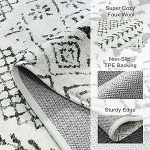 Uphome Moroccan Washable Runner Rug 2x6, Soft Non-Slip Geometric Hallway Rug Runner, Modern Boho Diamond Bathroom Runner, Farmhouse Bohemian Printed Throw Carpet for Kitchen Porch Sofa Bedroom