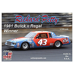 Salvinos Jr Models SJR1981D Nascar. Plastic Model kit