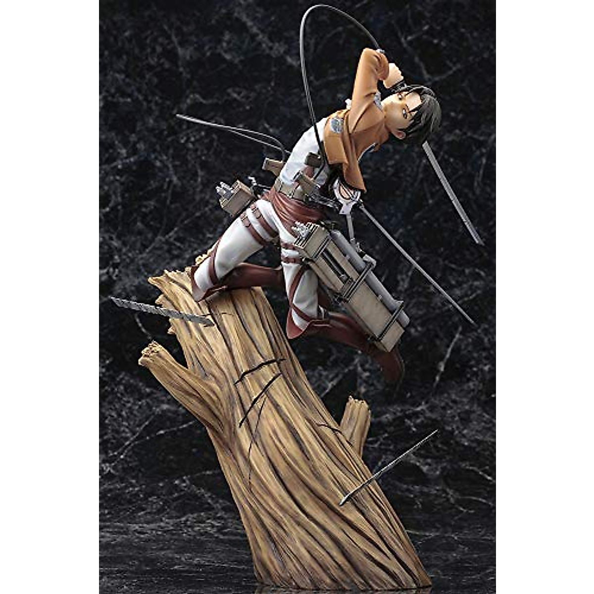 Kotobukiya Attack on Titan: Levi (Renewal Package Version) ArtFX J Statue, Multicolor