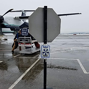 SmartSign Ice Alert Sign - 12 x 7 inch, Universal Mount Temperature Sensitive Indicator with Post-Section Bracket, 40 mil Rustproof Aluminum, Blue, Grey and White, Set of 1, Made in USA