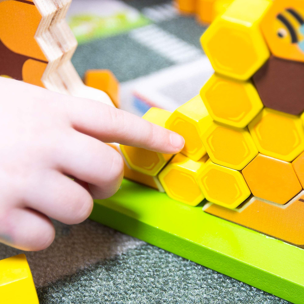 Honeycomb Havoc!|Children's Tabletop Dexterity Board Game for Kids and Toddlers|Developmental Kids Game|Quick 10 Minute Game