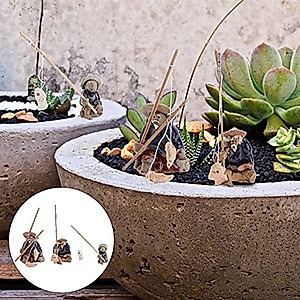 YARNOW 3Pcs Mini Fisherman Figurines Ceramics Chinese Mudman Sitting Fishing Garden Statue Ornament for Fish Tank Micro Landscape Bonsai Fairy Garden Decorations,3.5x3cm