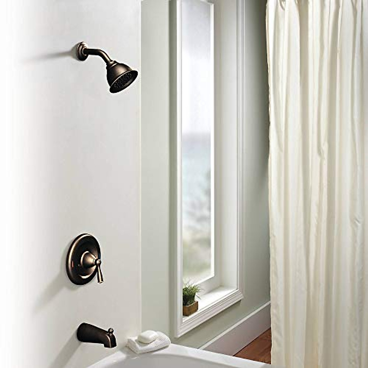 Banbury Tub / Shower Lever Handle, Spout + Showerhead, Chrome
