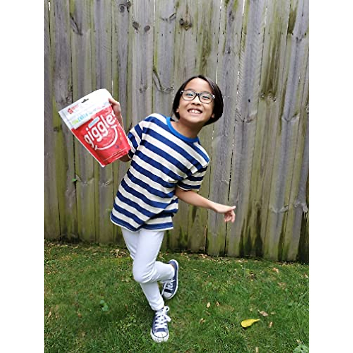 YumEarth Organic Giggles Chewy Candy - Allergy Friendly (Top 9 Free), No Artificial Dyes or Flavors, Non GMO, Gluten Free, Vegan - Individually Wrapped Fruity Snack Packs - 0.5 Ounce (Pack of 10)