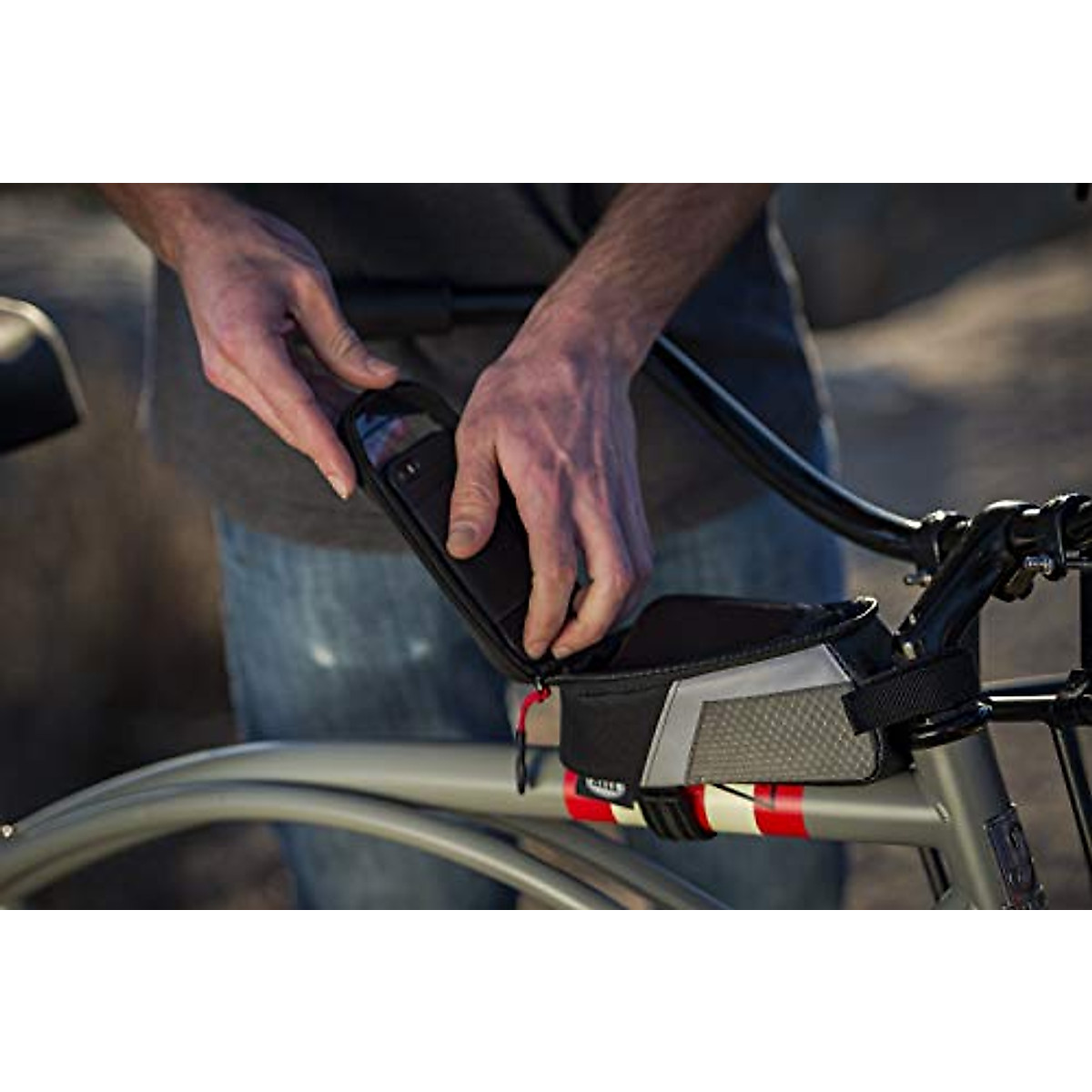 BELL Stowaway 450 Top Tube Frame Bag with Phone Storage - Black/Silver