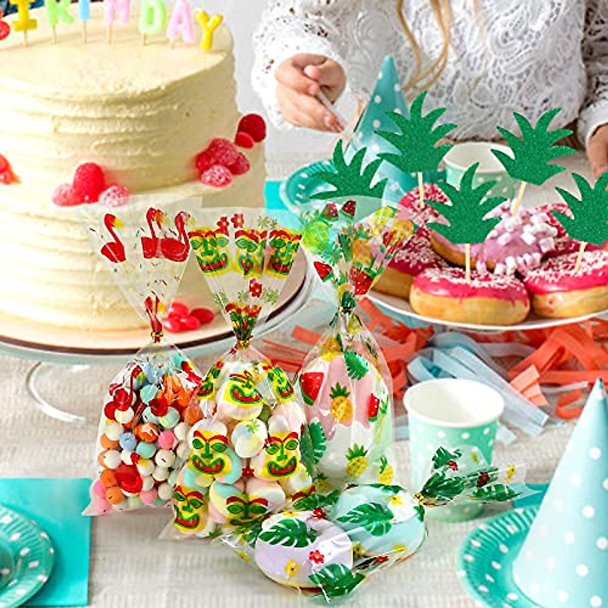 Kesote 100 Pieces Hawaiian Tropical Cellophane Treat Bags, Clear Pineapple Flamingo Goodie Candy Snack Bags Bulk with Twist Ties for Hawaiian Tropical Luau Summer Tiki Bar Party Favor Supplies