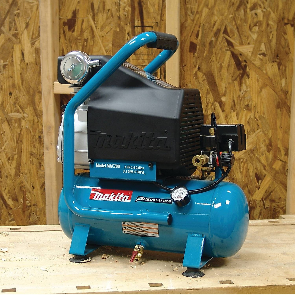 Makita MAC700 2.0 HP* Big Bore™ Air Compressor