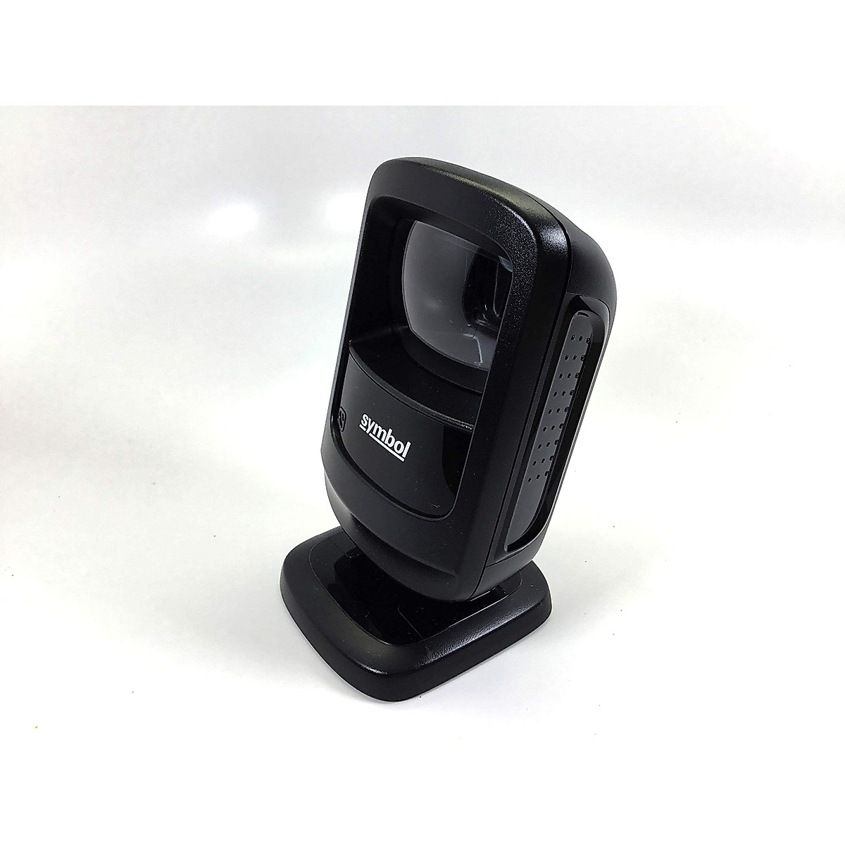 Zebra DS9208-SR Omni-Directional Presentation Barcode Scanner (2D, 1D, QR Code, Postal and Mobile Phones Barcode), Comes with Heavy-Duty Shielded 7-Foot USB Cable (CBA-U21-S07ZAR)