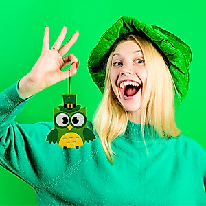 GloDreAm 12PCS Saint Patrick Day Craft Kit, Shamrock Lucky Irish Crafts for Kids Classroom Activity Party Favors Supplies