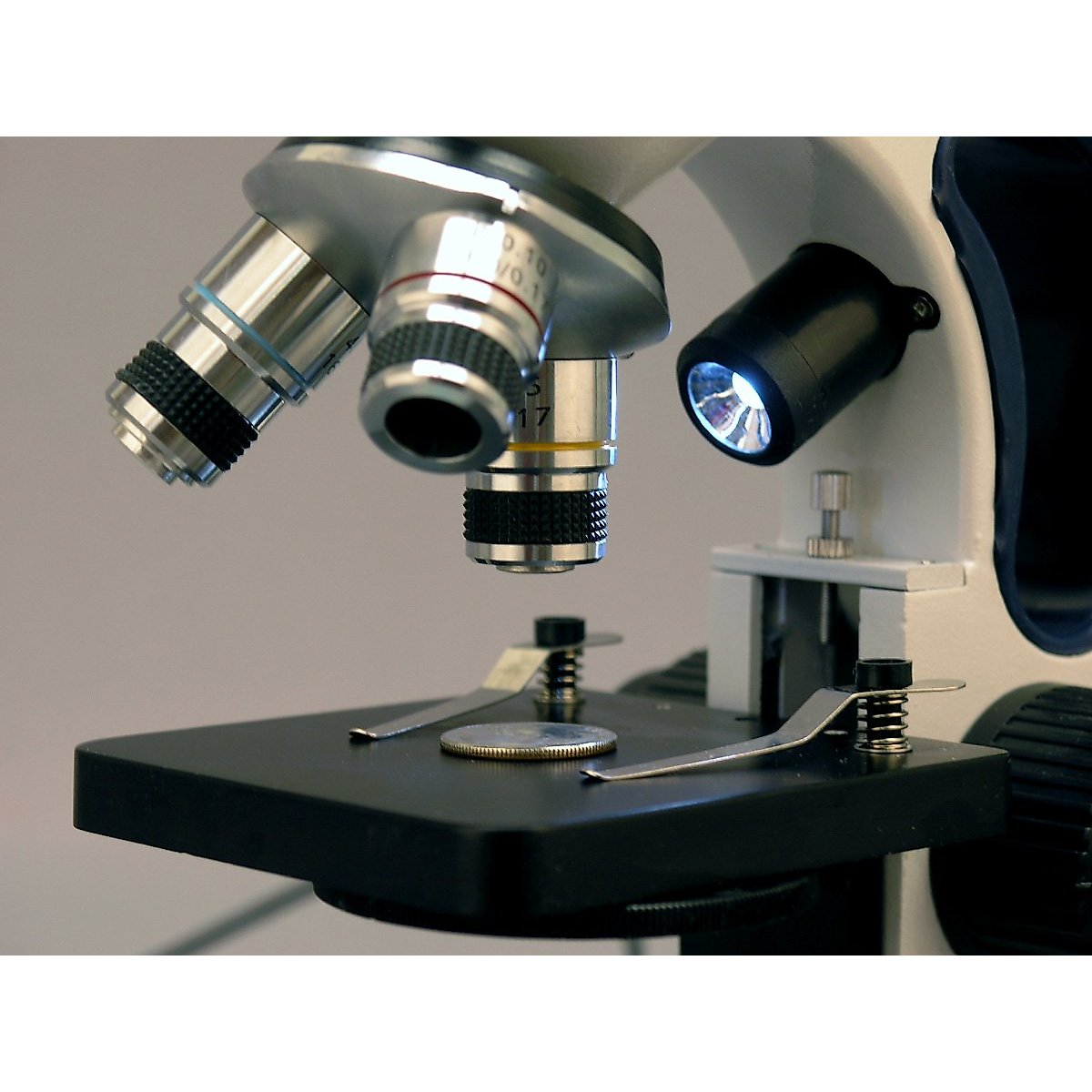 AmScope M158C-2L-PB10-WM Cordless Compound Monocular Microscope, WF10x and WF25x Eyepieces, 40x-1000x Magnification, Upper and Lower LED Illumination with Rheostat, Brightfield, Single-Lens Condenser, Coaxial Coarse and Fine Focus, Plain Stage, 110V or Ba