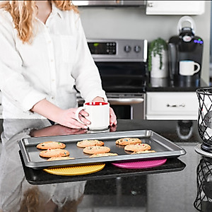 NAT & Jules Honeycomb Pattern 7 inch Silicone Round Kitchen Hot Pad Trivets Set of 4, Pink