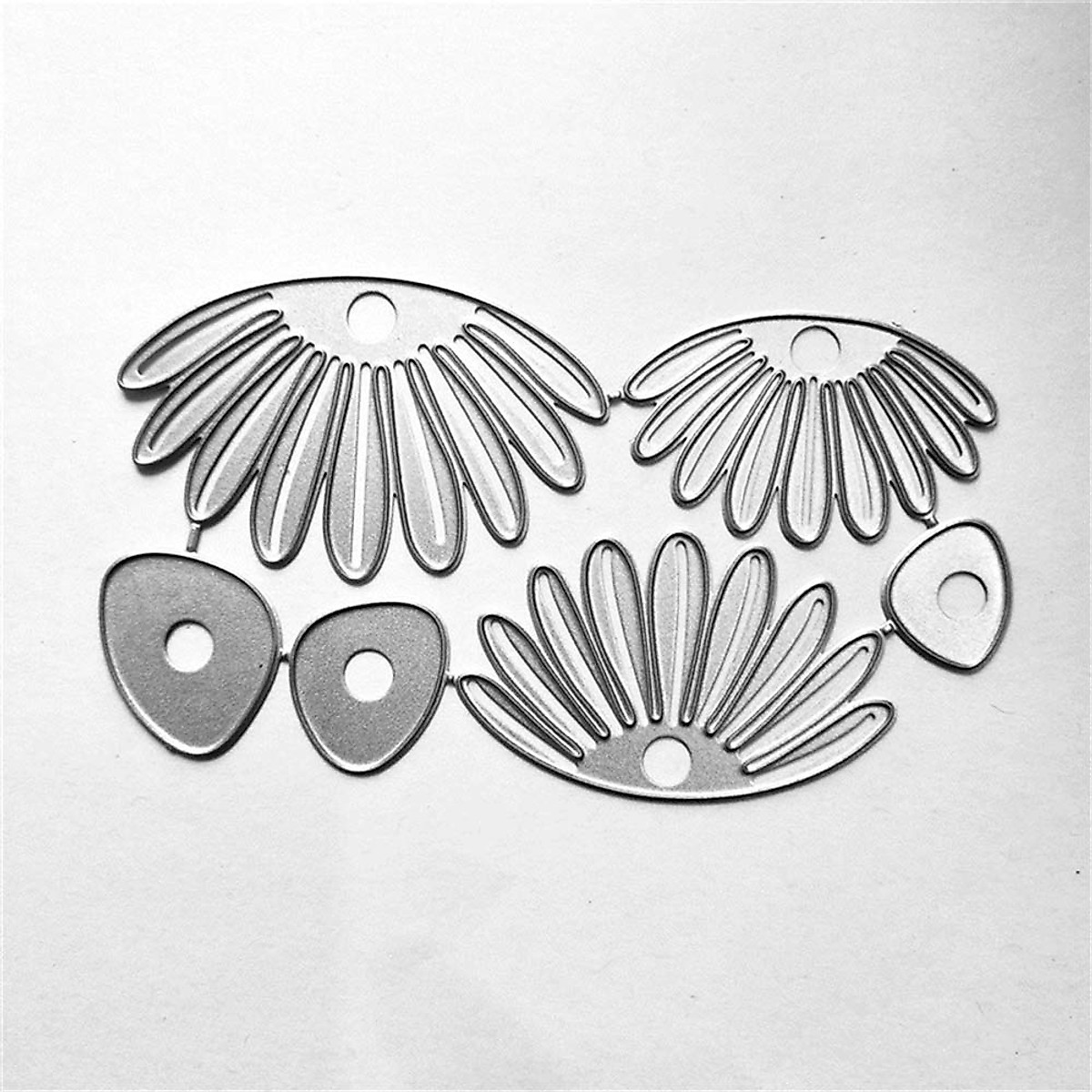 Daisy Flower Metal Cutting Dies Alinacrafts Scrapbooking Card Making Die Cuts Thanksgiving Christmas Craft Dies (#10)