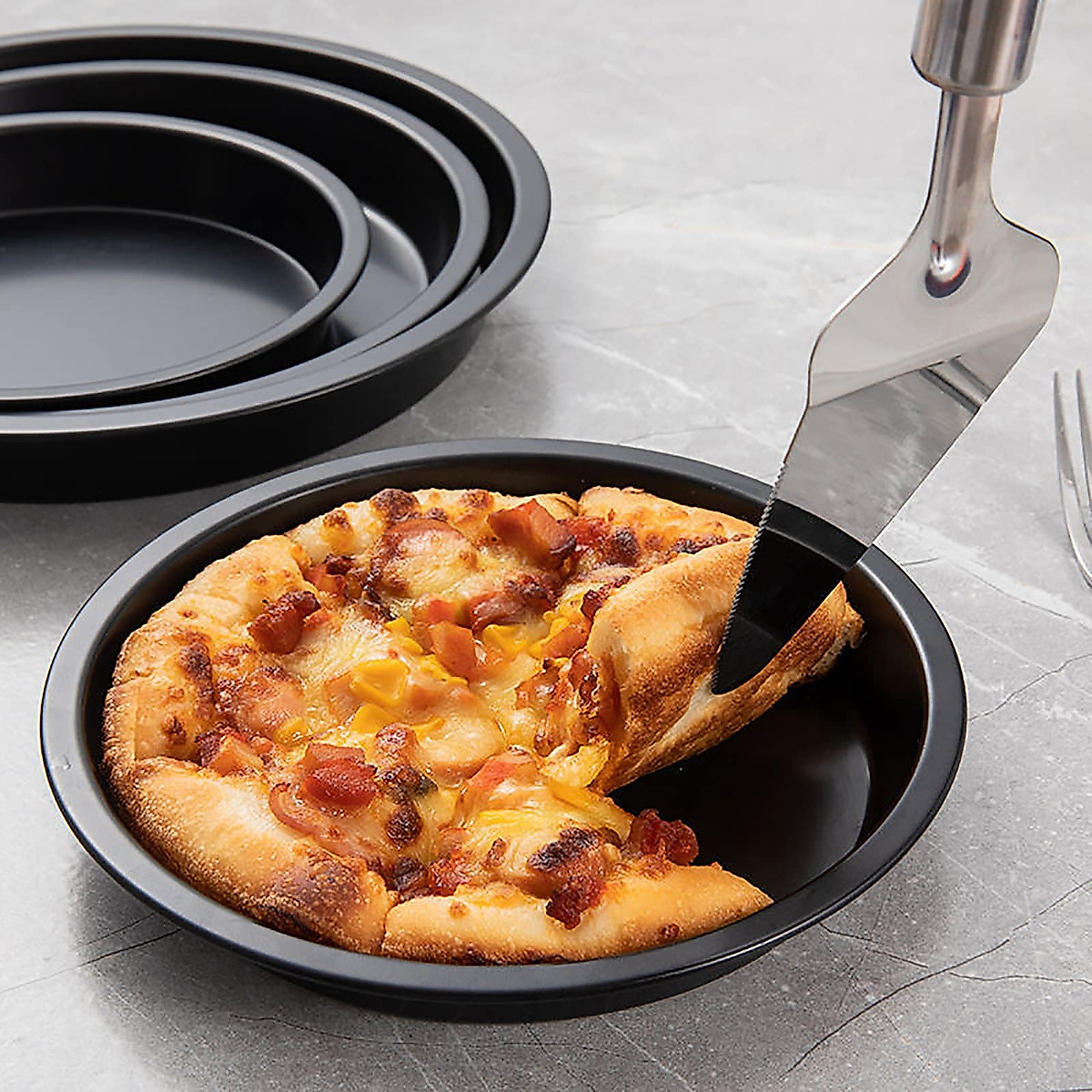 2 PCS Pizza Pan for Oven Non-Stick Bakeware Aluminum alloy Thicken Round 6 inch Pizza Tray Pizza Bakeware Set Nonstick Kitchenware Baking Pan for Restaurant Home Pizza Baking Dishwasher Safe