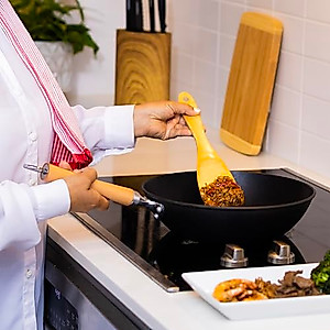 JOYCE CHEN Professional Series 11.5-Inch Cast Iron Stir Fry Pan with Maple Handle