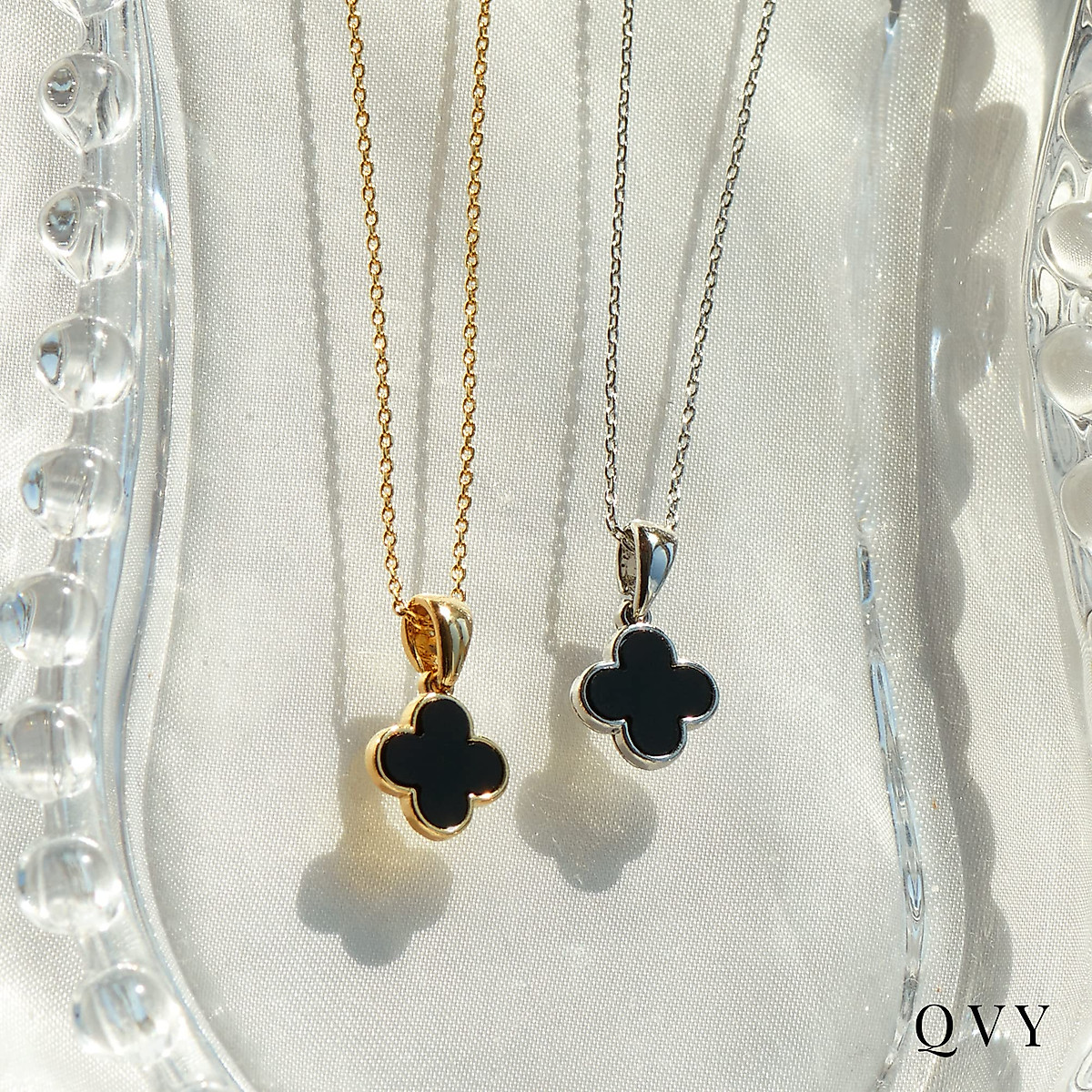 QVY Dainty Four Leaf Clover Necklace for Women 18K Gold Plated Black Onyx Lucky Clover Pendant Charm Nacre Jewelry Christmas Gifts for Mom [CVN-BK-G]