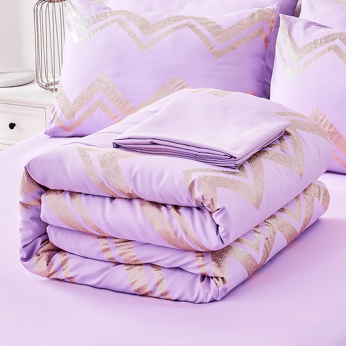 Wowelife 6 Piece Purple Twin/Twin XL Comforter Set for Girls Twin Bedding Sets Lavender Bedding Bed in A Bag Twin Bed Sets with Comforter, Flat Sheet, Fitted Sheet, 1 Pillowcase and 2 Pillow Shams