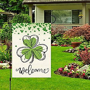 Heyfibro Welcome St. Patrick's Day Garden Flag Vertical Double Sided Green Shamrock Garden Flag St Patrick's Day Irish Small Mini Burlap 12x18 Inch Flags for Outside Decoration(ONLY FLAG)