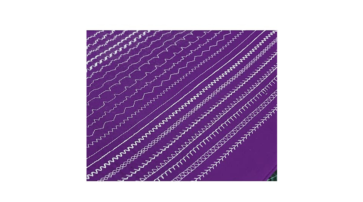 SINGER 44S Sewing Machine with Crafting Kit