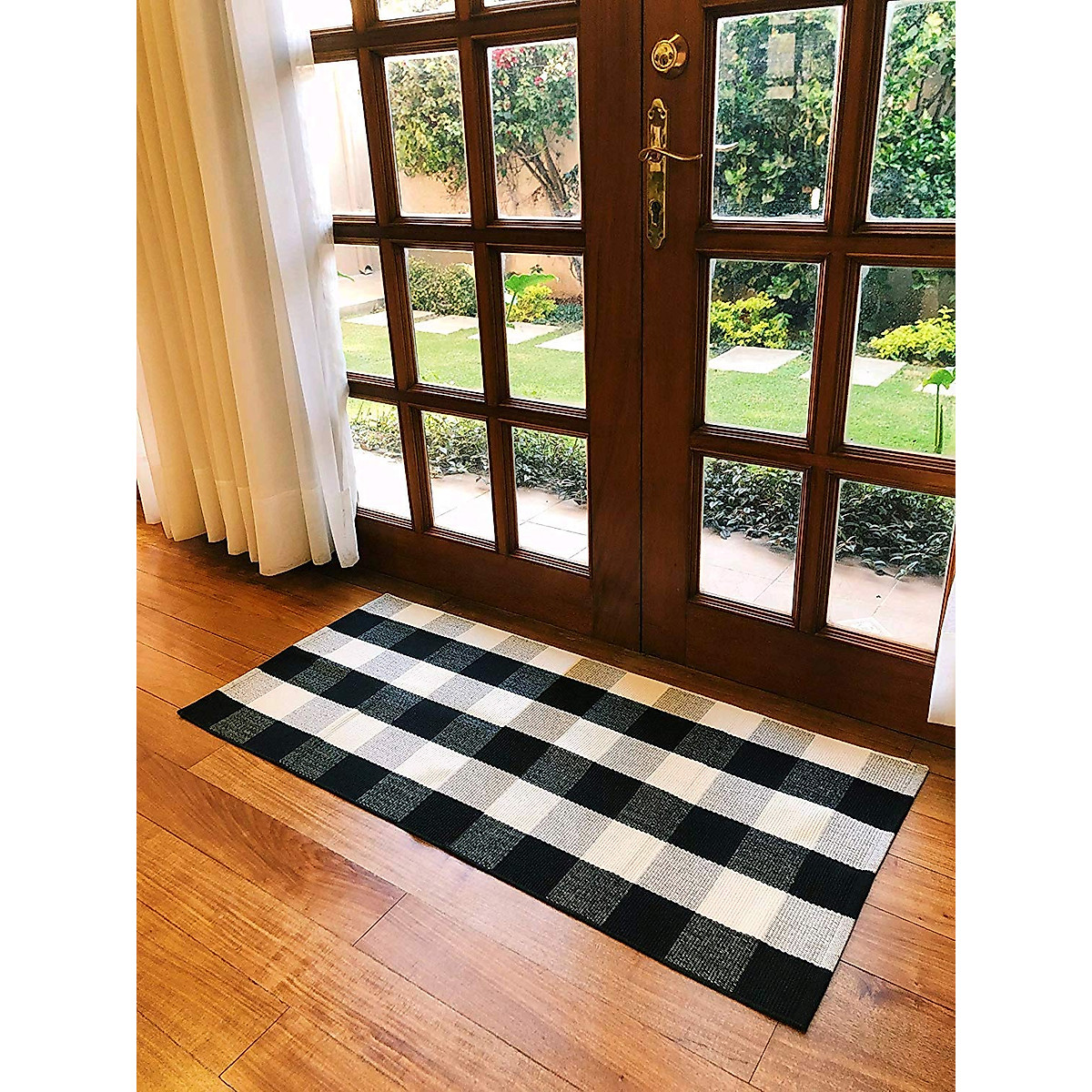 YHOUSE Buffalo Plaid Rug Cotton Front Door Mat Outdoor Doormat Washable Checkered Rugs Indoor/Outdoor Welcome Mat for Layered Mat Porch/Kitchen/Farmhouse/Entry(23.6“X51.2“, Black and White Plaid)