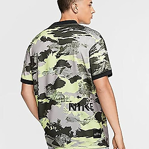 Nike Sportswear Mesh Short-Sleeve Hype Hike Camo Shirt Medium
