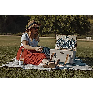 PICNIC TIME Boardwalk Picnic Basket for 2 - Romantic Picnic Basket - Picnic Set, (Beige Canvas with Navy Blue Accents)