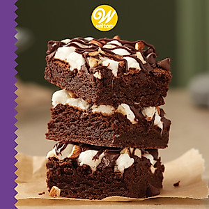 Wilton Recipe Right Non-Stick 9-Inch Square Baking Pan with Lid, Set of 2