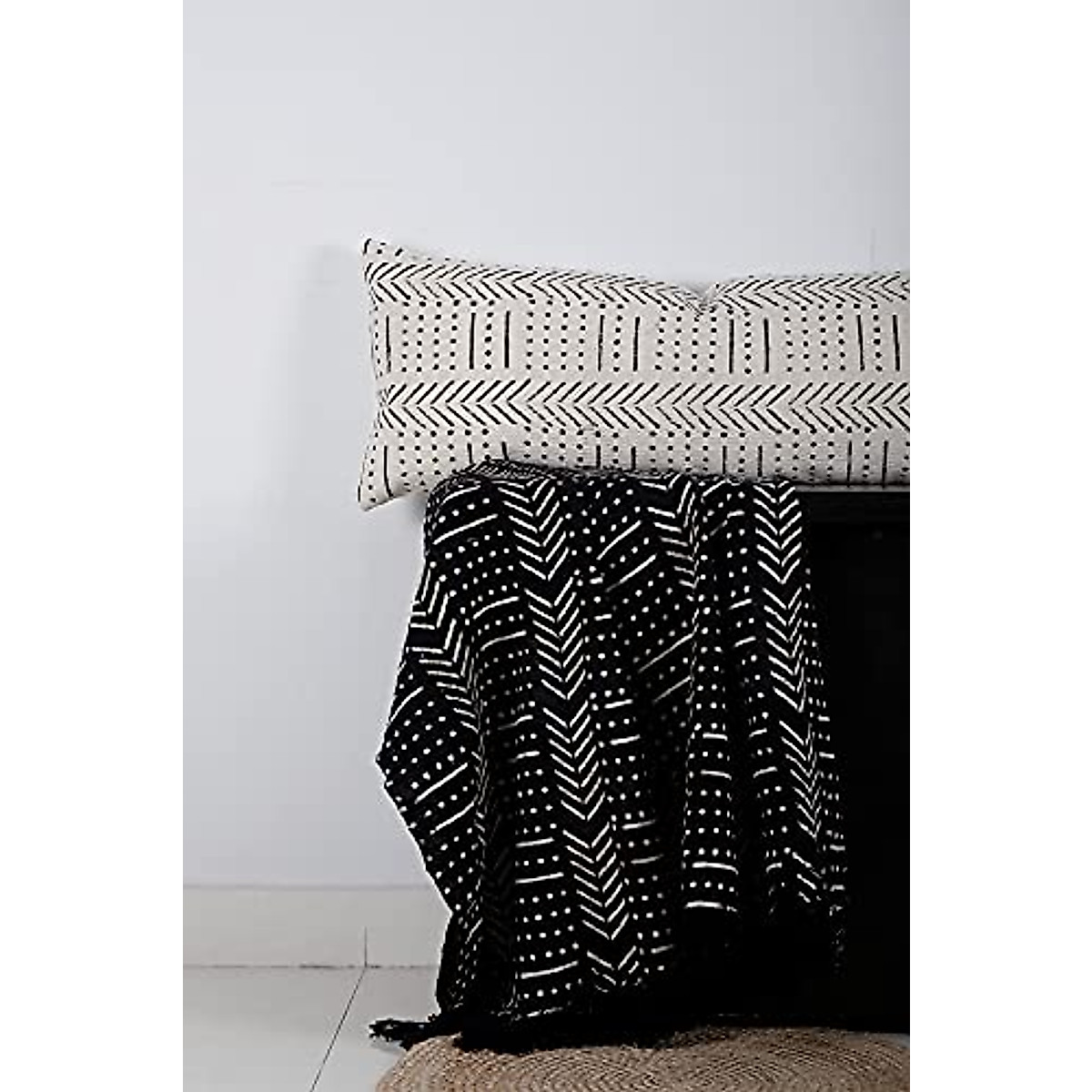 Trade Star Handloomed Thick Rug Mudcloth Pillowcase Tribal Lumbar Pillow Cover Decorative 100% Cotton Rectangle Farmhouse Throw Cushion Cover for Home Decor (14X36 Inches, Ivory (Snow))