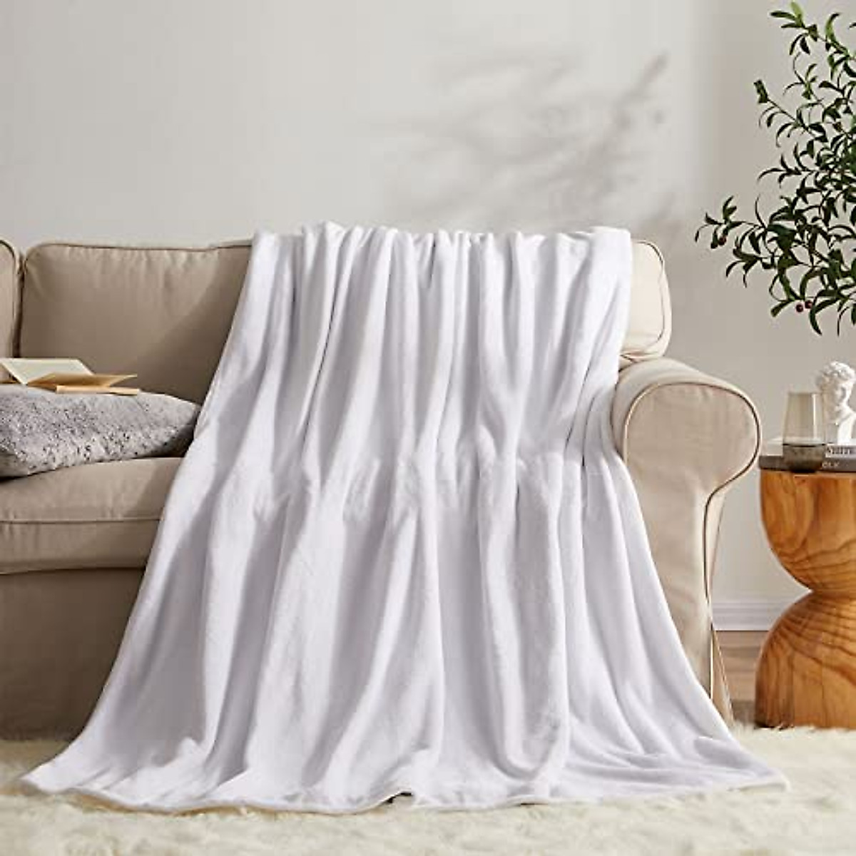 KMUSET Fleece Blanket King Size White Lightweight Super Soft Cozy Luxury Bed Blankets Microfiber Factory Shop(90 * 108)
