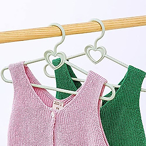 Malikesy 10pcs Baby Hangers Newborn, Heart Design, Baby Hangers for Clothes, Multicolored Toddler Clothes Hangers, Nursery Hangers for Baby
