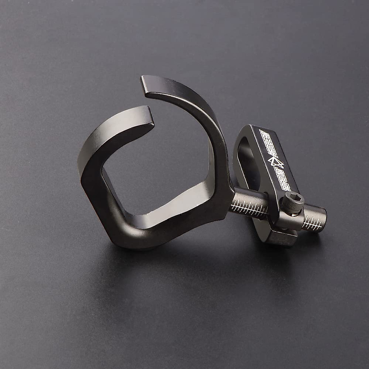 AMEYXGS Bowfishing Arrow Rest Use for Compound Bow Recurve Bow Fishing Rest Suitable for Left and Right Hands Hunting Accessory (Black)