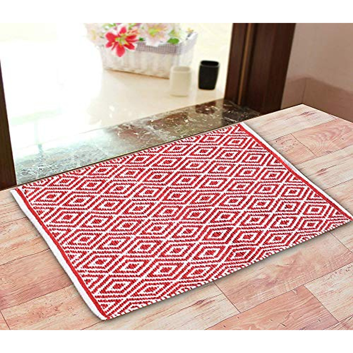 Ramanta Home 100% Cotton Diamond Rug 21x34 Hand Woven Reversible Washable Rug - Red,Farmhouse Bathroom Rugs,Entry Rugs,Rugs for Living Room,Rag Rug,Kitchen Rug Cotton,Machine Washable Rug,Woven Rug