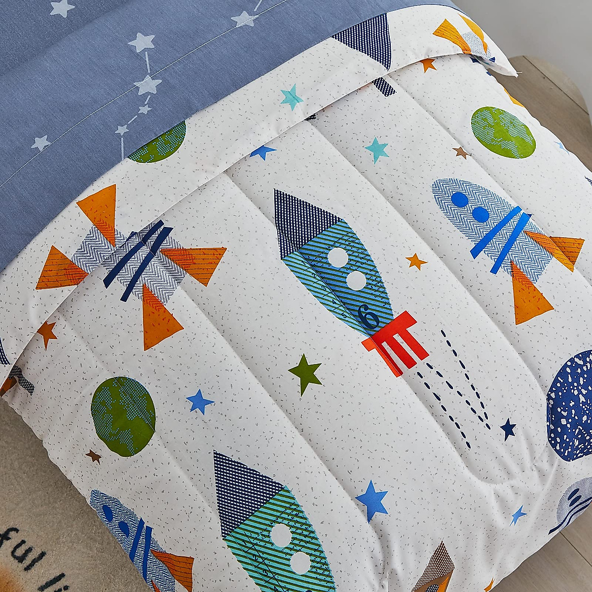 100% Cotton 4 Pieces White Space Toddler Bedding Set with Colorful Rocket Stars and Planet Includes Adorable Quilted Comforter, Blue Gray Fitted Sheet, Top Sheet, and Pillow Case for Boys Girls