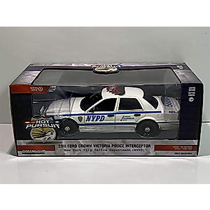 Greenlight 85513 Hot Pursuit - 2011 Ford Crown Victoria Police New York City Police Dept (NYPD) 1/24 Scale