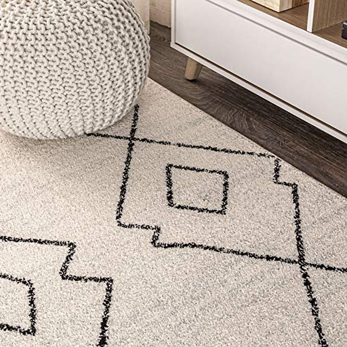 JONATHAN Y MOH202A-5 Alia Moroccan Beni Souk Indoor Farmhouse Area-Rug Bohemian Minimalistic Geometric Easy-Cleaning Bedroom Kitchen Living Room Non Shedding, 5 X 8, Cream,Black
