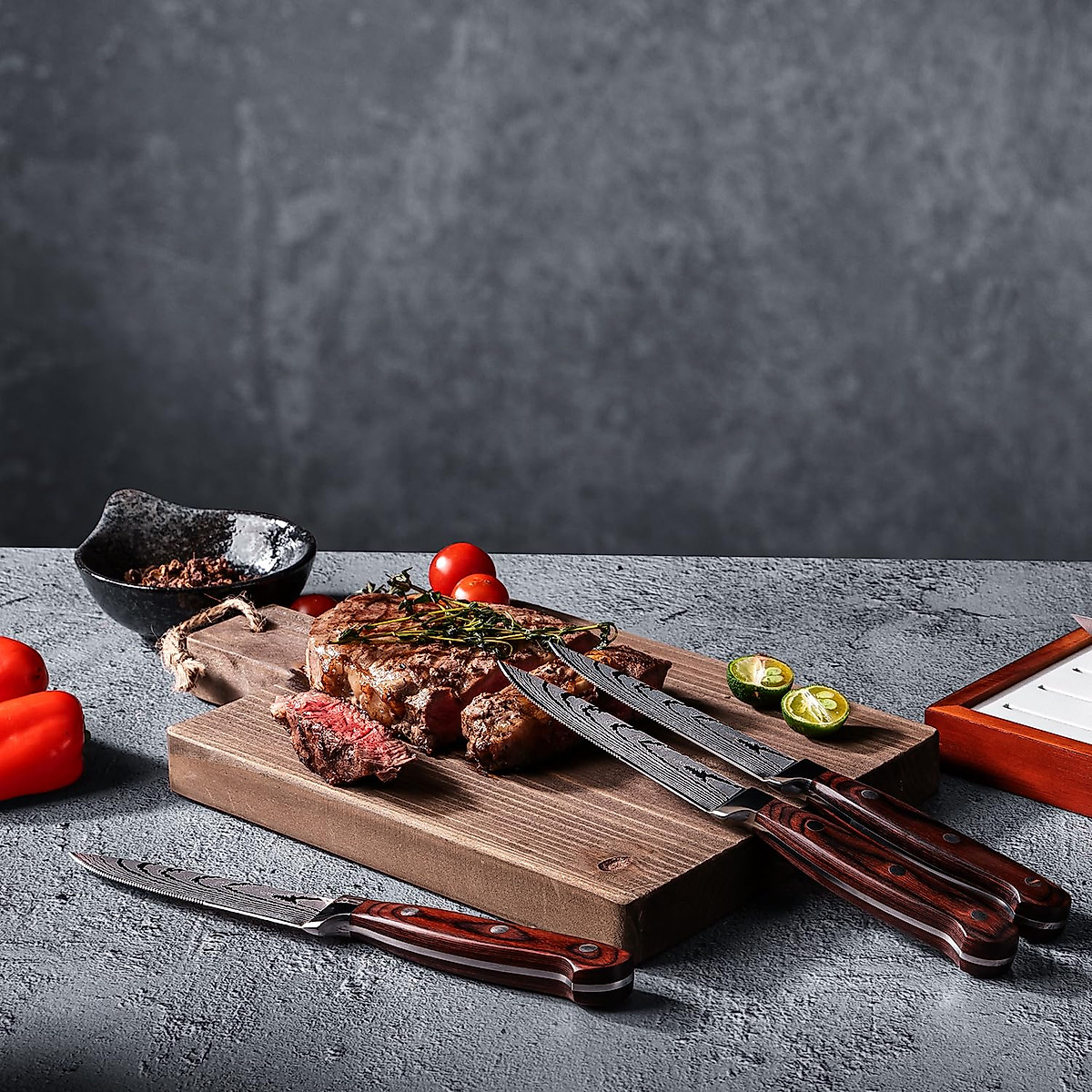 Emojoy Steak Knives,8-Piece Set Practical Table knife,German Stainless Steel Serrated Steak Knives,Wooden Gift Box