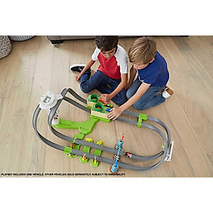 Hot Wheels Mario Kart Circuit Lite Track Set