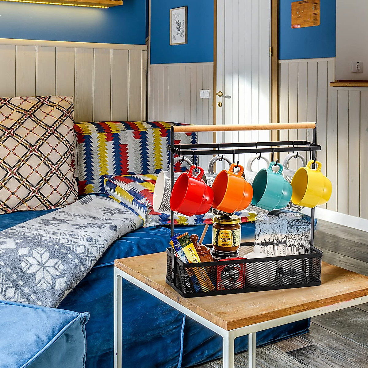 Hiceeden Coffee Mug Holder with Wire Storage Basket, Large Mug Tree Mug Racks, Coffee Tea Cup Mug Stand Organizer for Kitchen Countertop, Holds 8 Cups (Metal, Black)