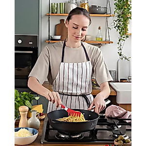 Spaghetti Spoon and Pasta Tong, Non-stick Silicone Spoon Server Fork with teeth and Stainless Steel Handle Spaghetti Tong, Food Clip for Spaghetti Noodle, Red