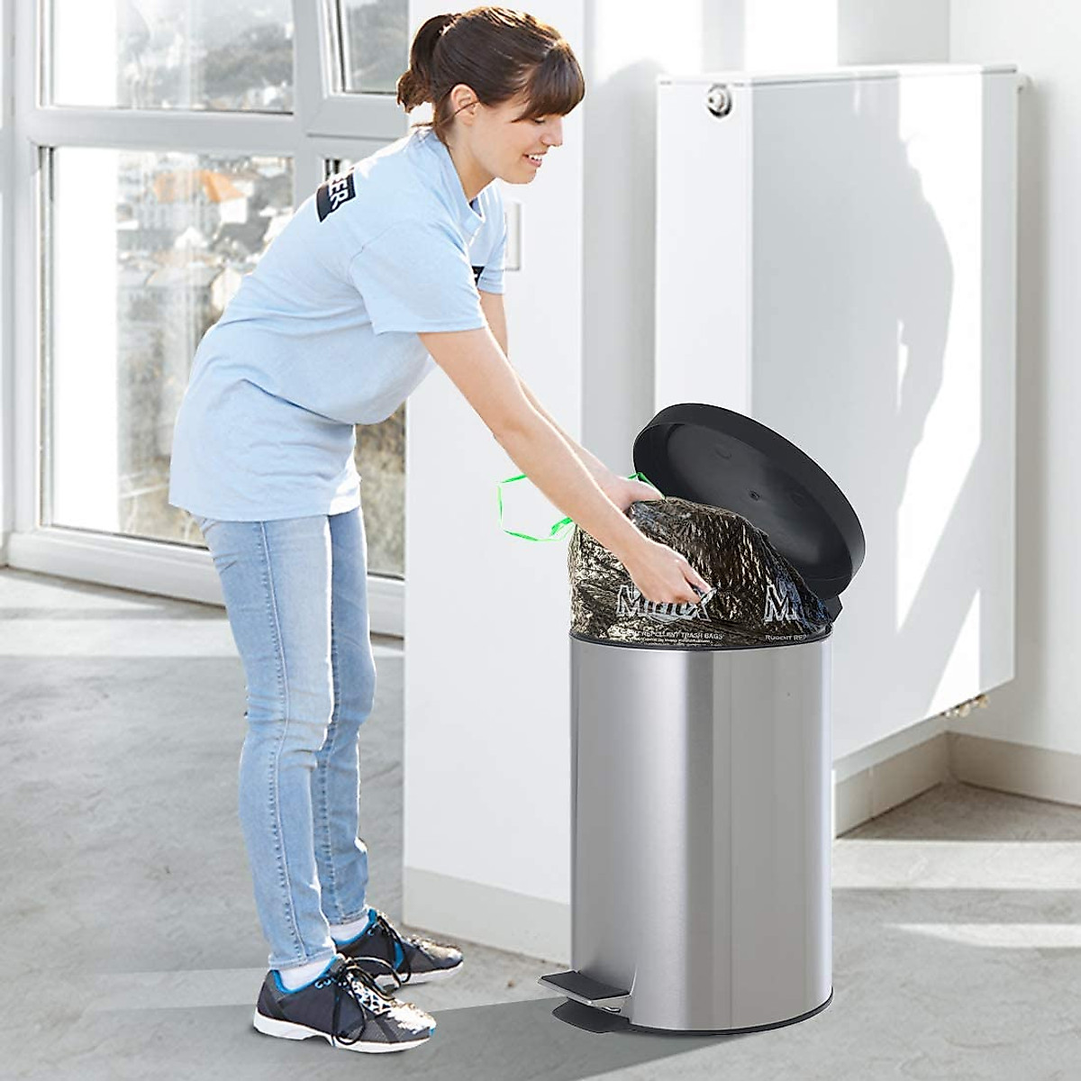 Mint-X Rodent Repellent Outdoor Home and Industrial Trash Bags with Drawstring & Mint-Flex Technology; 33 Gallon, 90 Count, Black