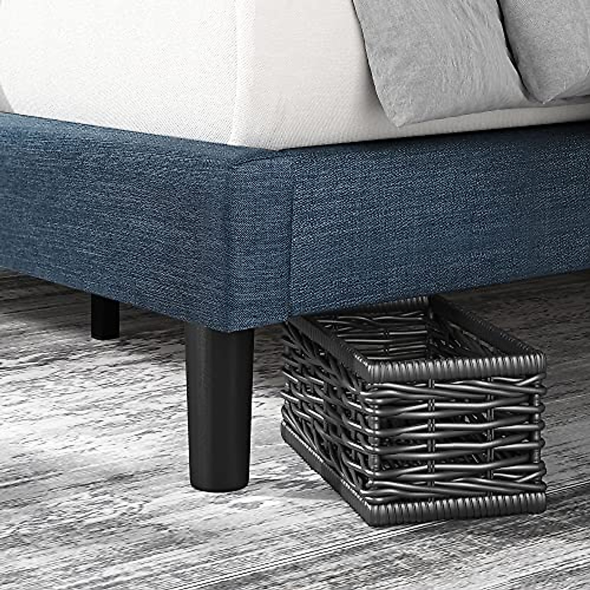 ZINUS Omkaram Upholstered Platform Bed Frame / Mattress Foundation / Wood Slat Support / No Box Spring Needed / Easy Assembly, Full