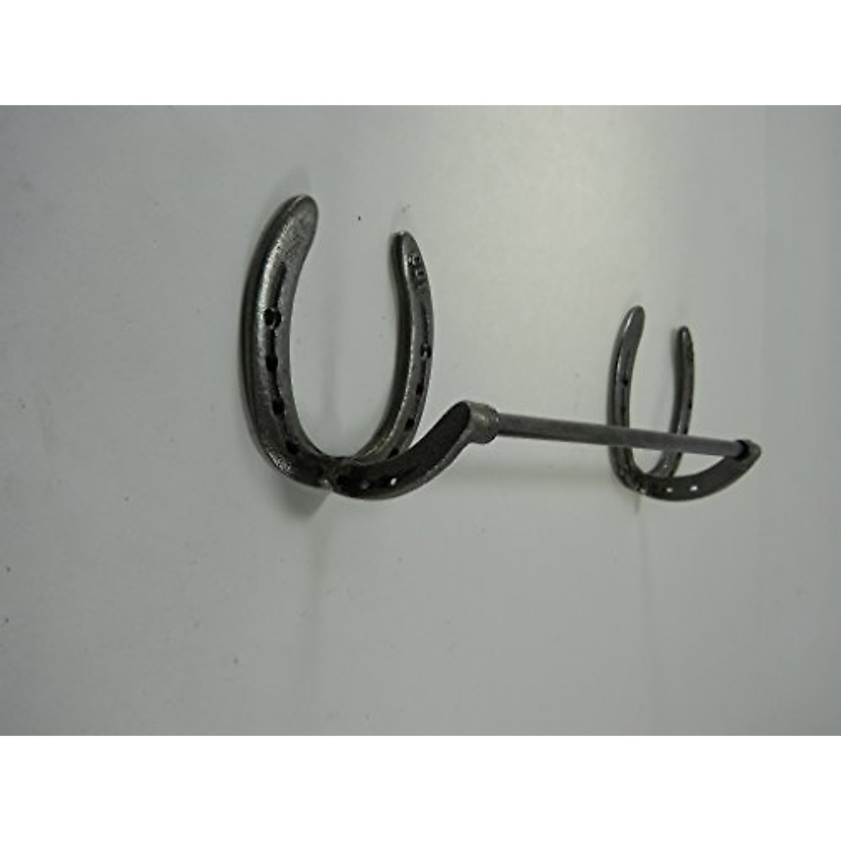 Horseshoe Bath Accessory Set in Natural Iron w/Token