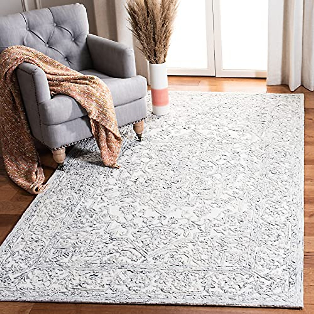 SAFAVIEH Trace Collection Accent Rug - 4' x 6', Ivory & Charcoal, Handmade Wool, Ideal for High Traffic Areas in Entryway, Living Room, Bedroom (TRC302H)