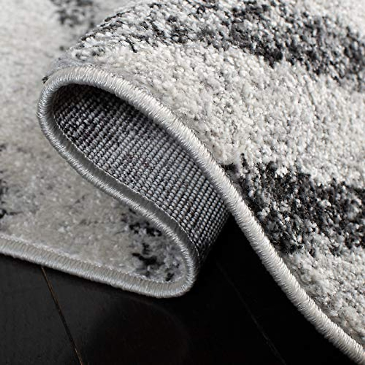 SAFAVIEH Adirondack Collection Accent Rug - 2'6" x 4', Ivory & Grey, Modern Geometric Distressed Design, Non-Shedding & Easy Care, Ideal for High Traffic Areas in Foyer, Living Room, Bedroom (ADR253A)