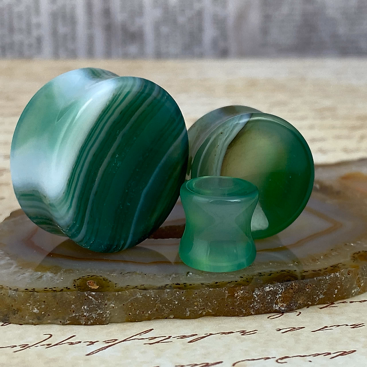 Mystic Metals Body Jewelry Pair of Green Line Agate Stone Concave Double Flare Plugs (STN-731) (00g (10mm))