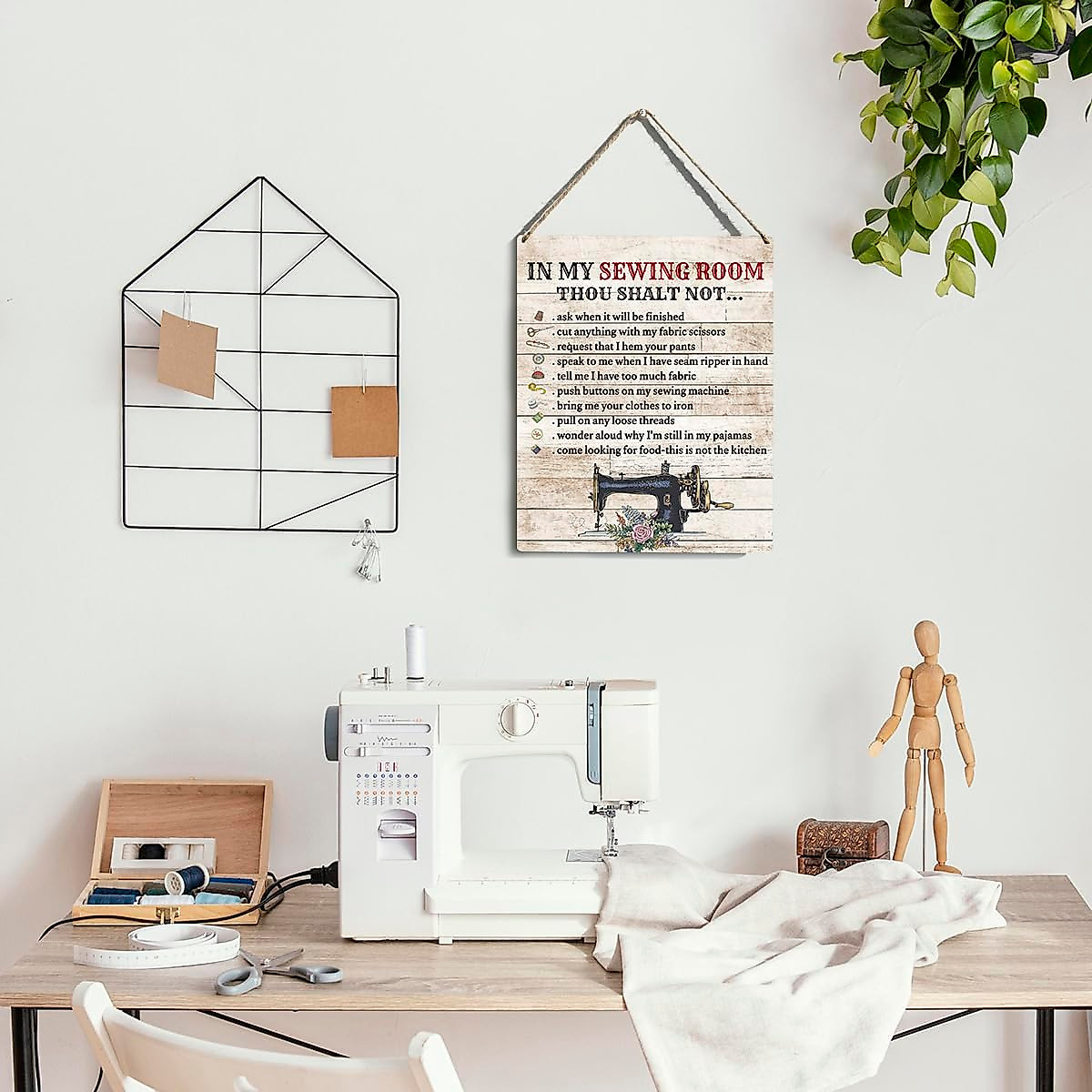 YCYD In My Sewing Room Wall Art Sewing Supplies Home Decor Wall Decor for Sewing Lovers gifts Wooden Hanging Sign Gift for Sewing Room Store Home Decor 10x8 In