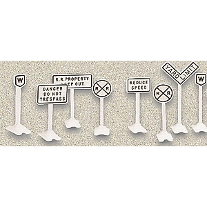 Lionel Electric O Gauge Model Train Accessories, Construction Zone Signs