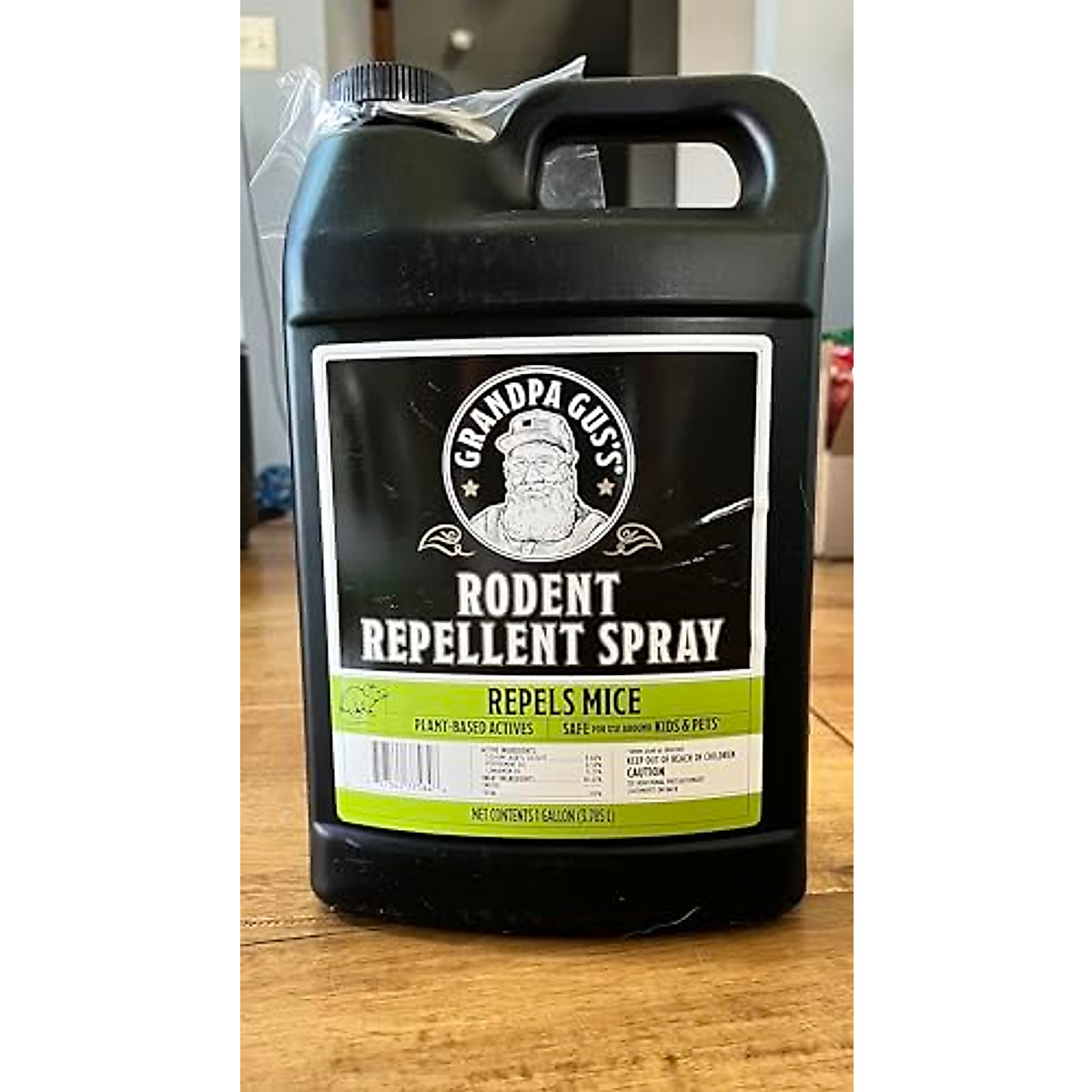 Grandpa Gus's Rodent Repellent Spray with Sprayer, Natural Peppermint & Cinnamon Oils Repel Mice and Stop Rats & Squirrels, 1 Gallon (Pack of 1)