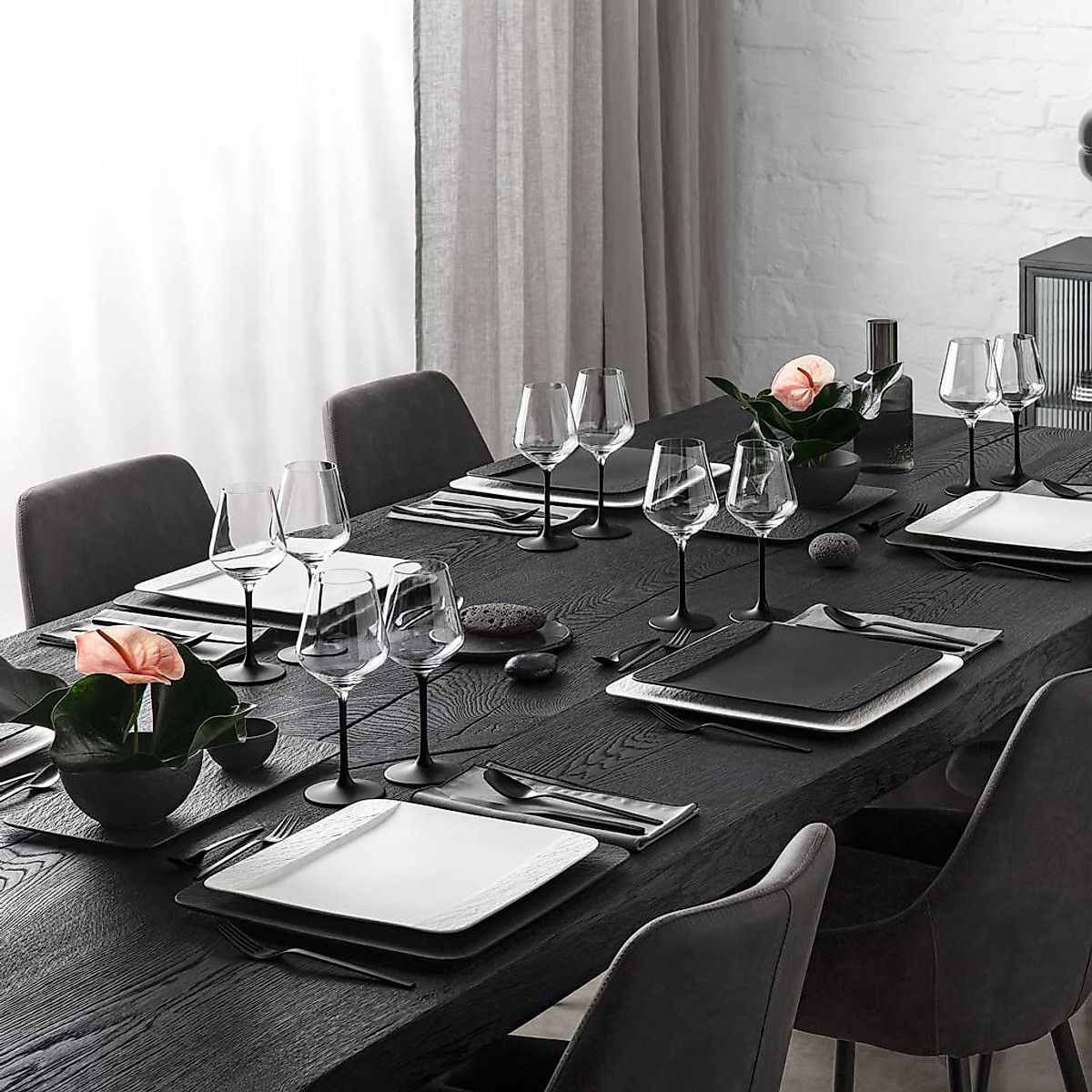 Villeroy & Boch Manufacture Rock Square Dinner Plate, Modern Shaped Premium Porcelain, Dishwasher Safe, Black, 28X28X2CM