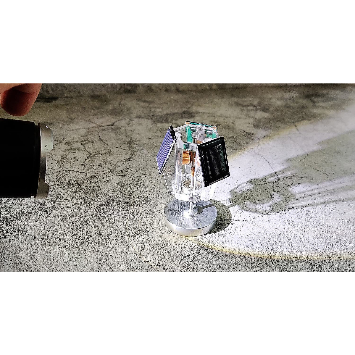 Solar Mendocino Motor Solar motor science toy Solar rotation