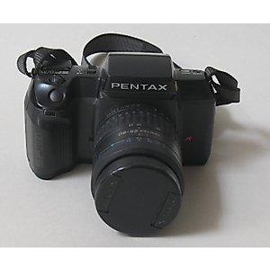 Pentax SF10 kit - Includes: 35mm film camera and Takumar 28-80 lens